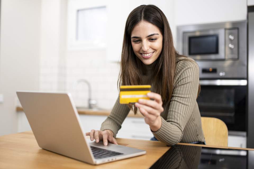 International payments 101: Currencies and payment options… | Flywire