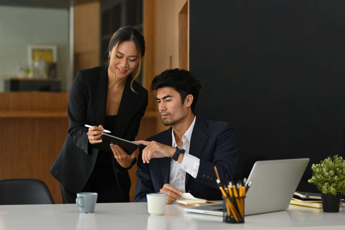 4 ways to improve your accounts receivable collections and… | Flywire